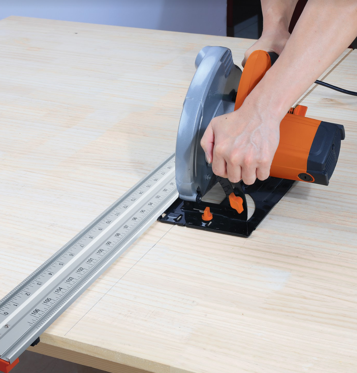 Cutting Rail Guide - The Hardware Connection